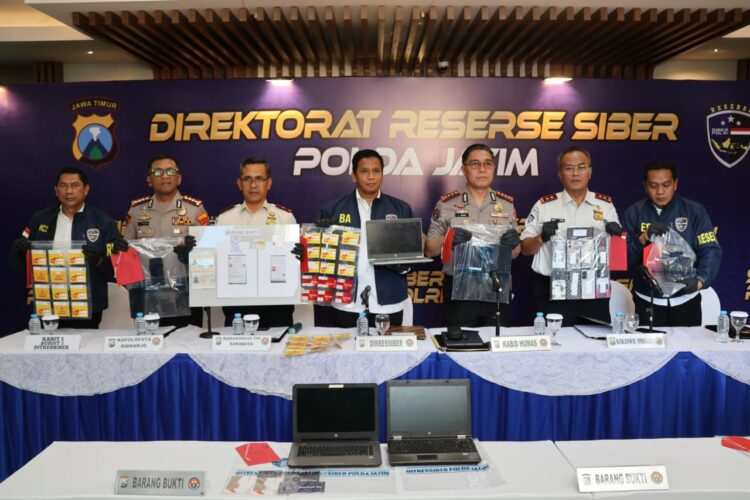 Polda Jatim dan Imigrasi Bongkar Love Scamming, Total Kerugian Korban ...