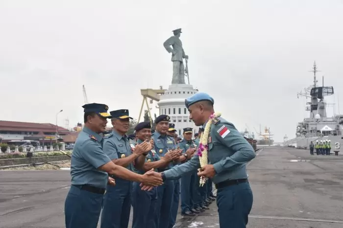 Sukses Selesaikan Misi Perdamaian, KRI FKO-368 Tiba di Koarmada II ...